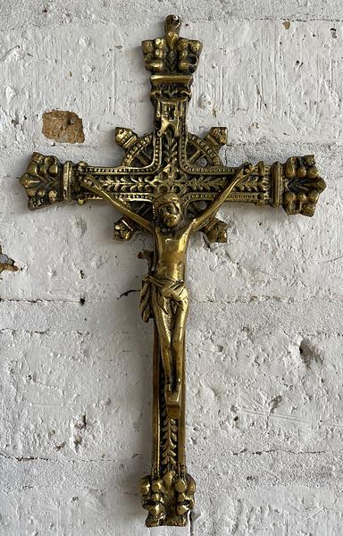 Crucifijo Dorado De Pared Y Crucero Calado - Colombia 1980